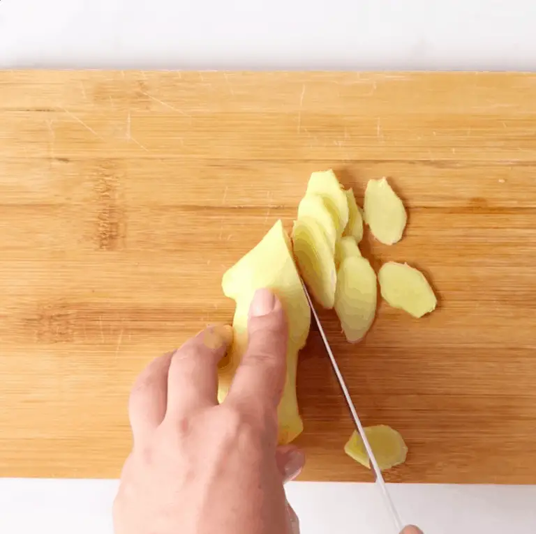 Quick and Easy Ginger Water Recipe ☕ Claudia Canu